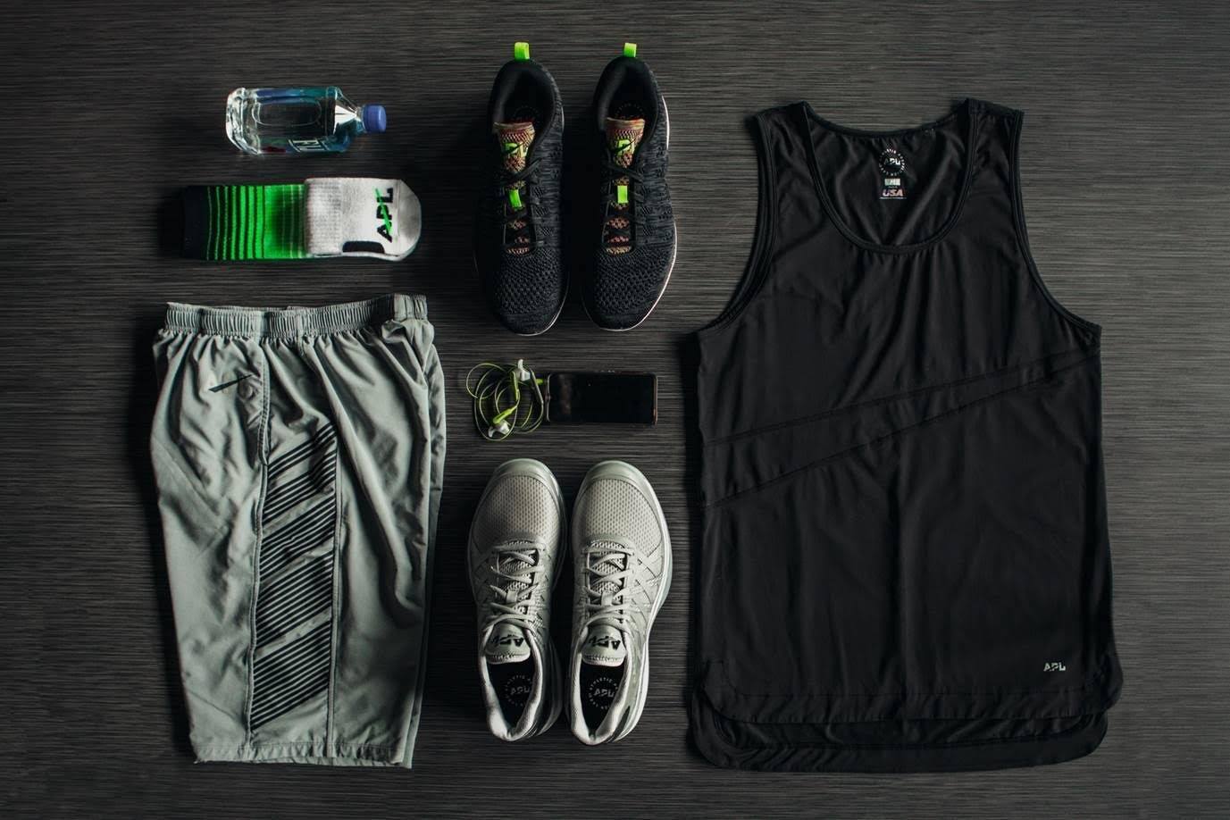 11 Essentials To Pack in Your Gym Bag – Fit Nutrition Australia